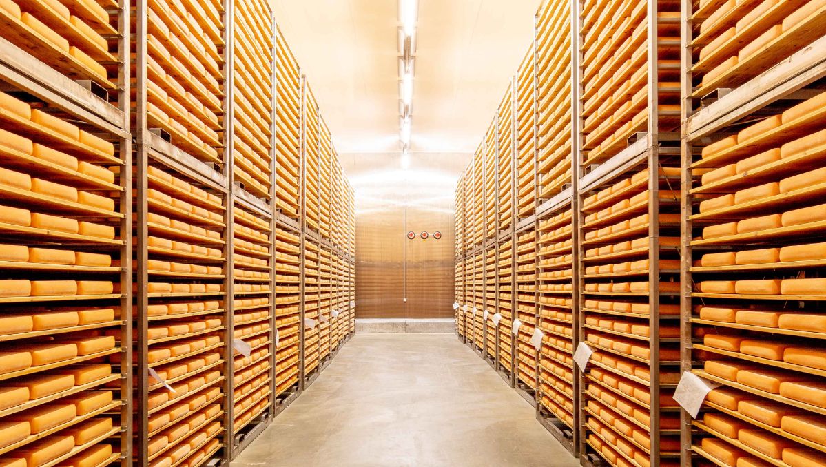 Emmi Landquart: 100 million kilograms of milk made into cheese | Emmi Group