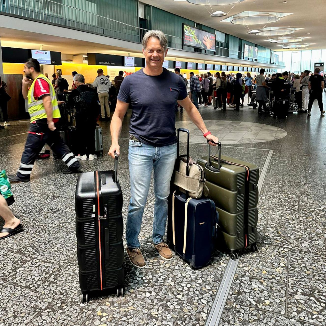 Für Emmi arbeiten, in der Schweiz und weltweit.