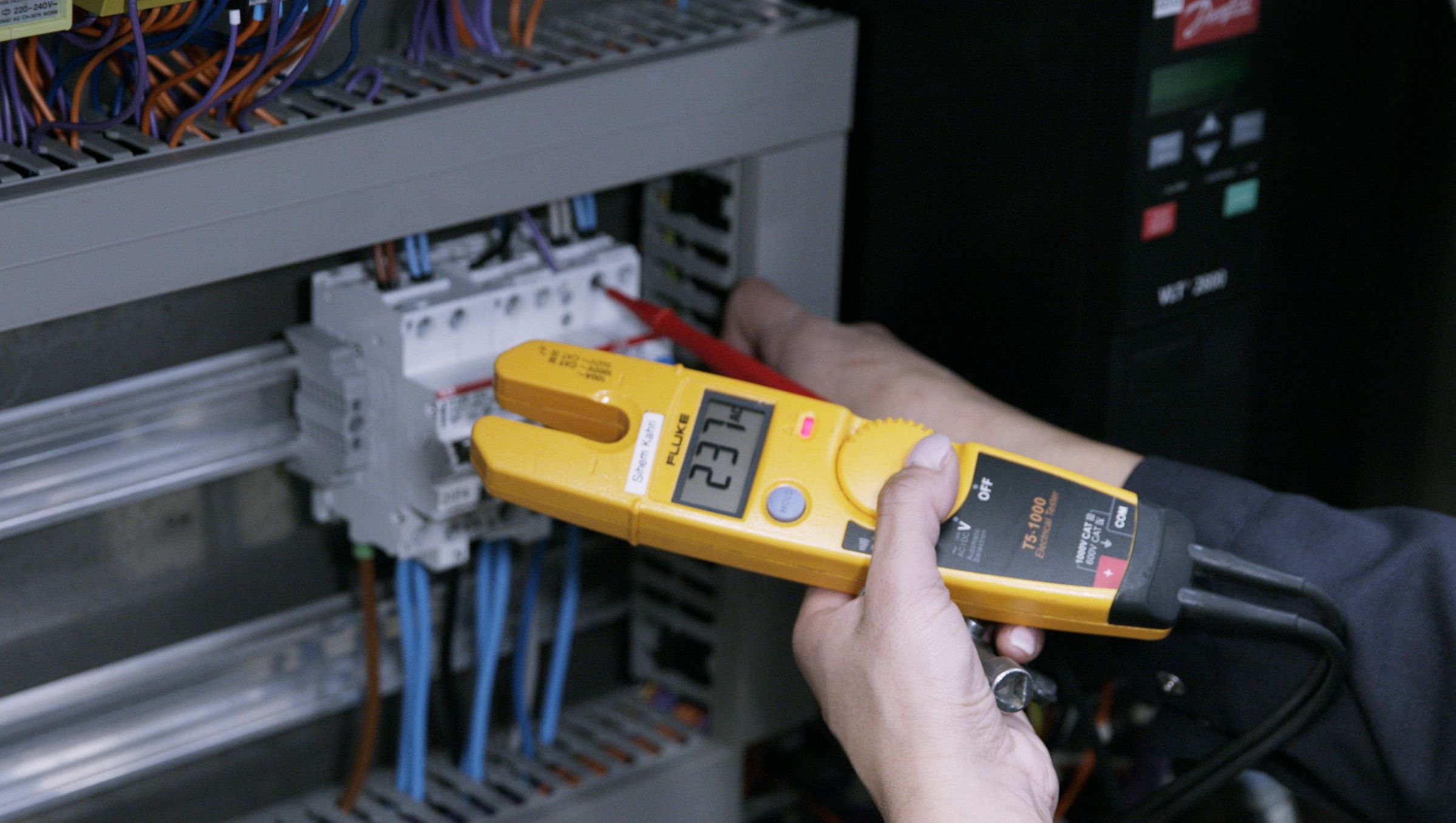 Sihem explains | Emmi Group