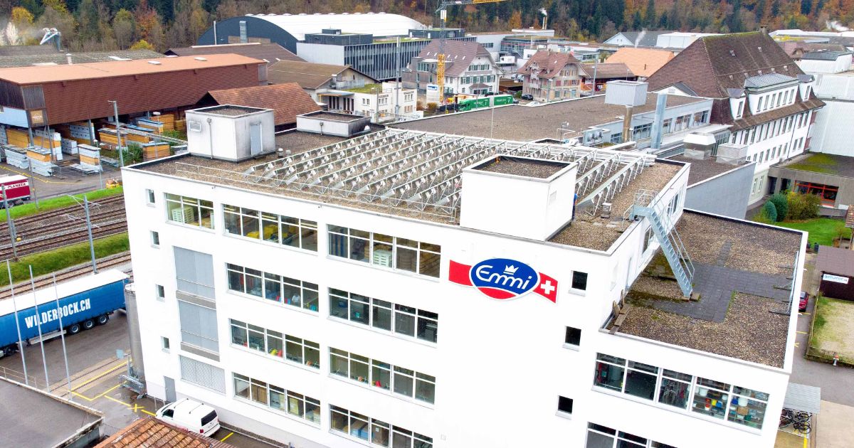 Emmi nimmt solarthermische Pionieranlage in Betrieb | Emmi Gruppe